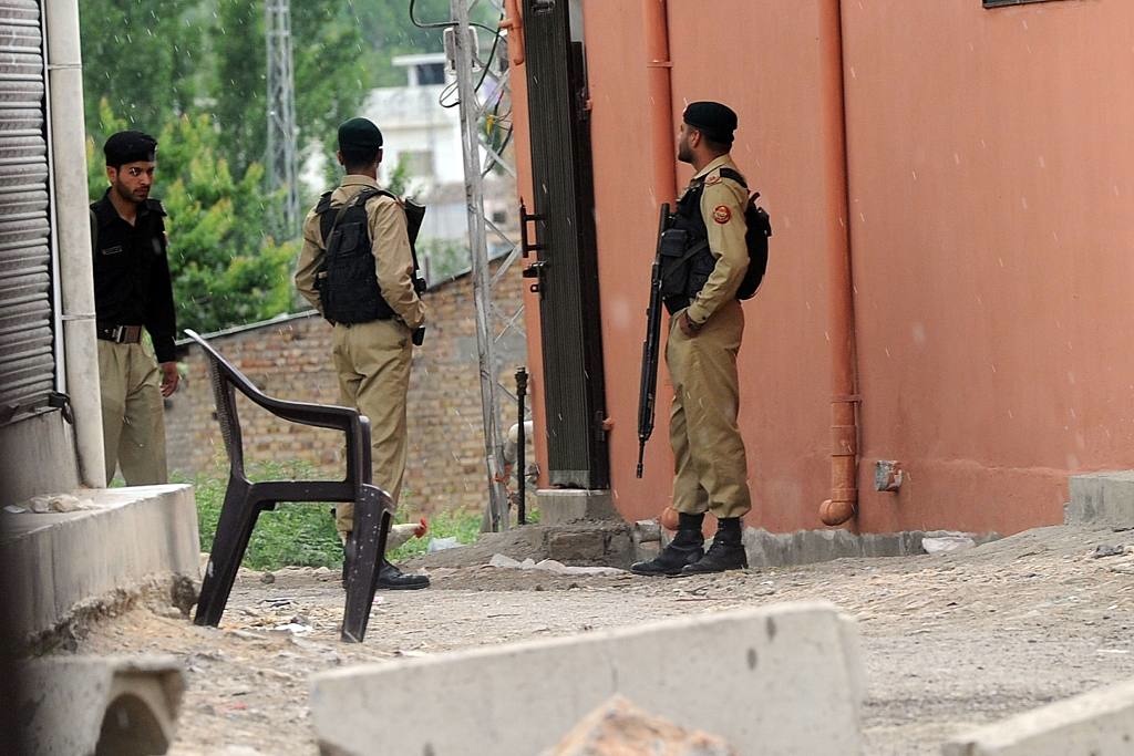 Pakistan ejects British military trainers after Osama raid - The World ...