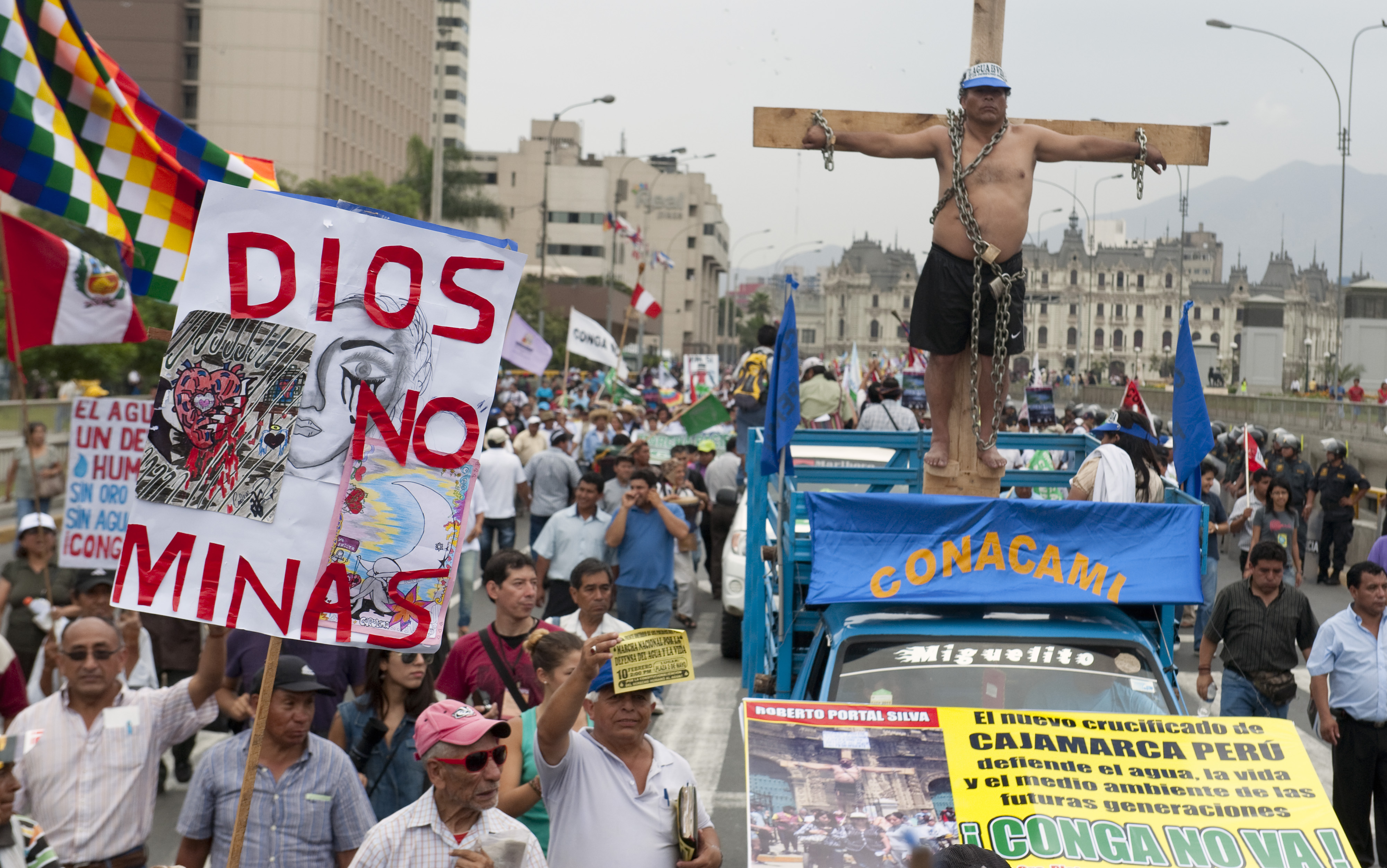 Peruvian miners await rescue after mine collapse - The World from PRX