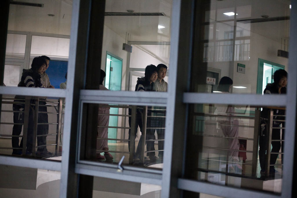 Silicon Sweatshops: Apple supply chain workers in Asia fall ill again ...