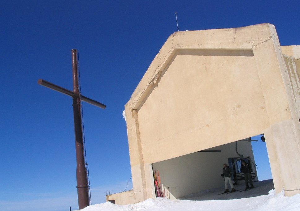 Inside Lebanon's Mzaar ski resort - The World from PRX