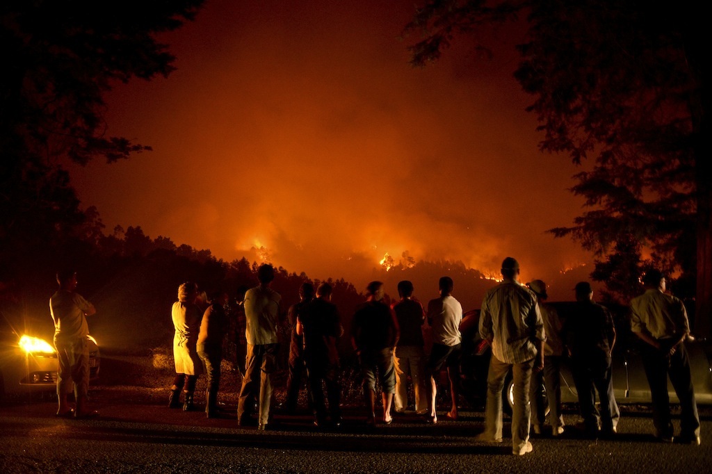 Wildfires rage across Portugal (PHOTOS) - The World from PRX