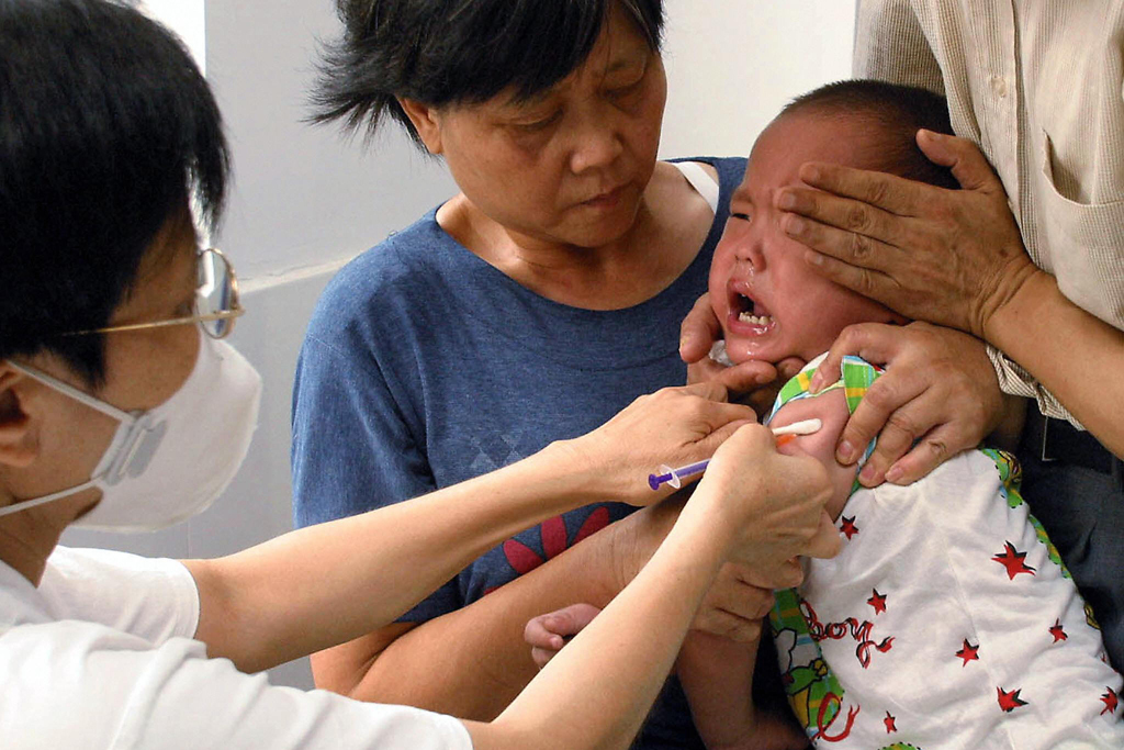 China looks to a new industry: global vaccines - The World from PRX