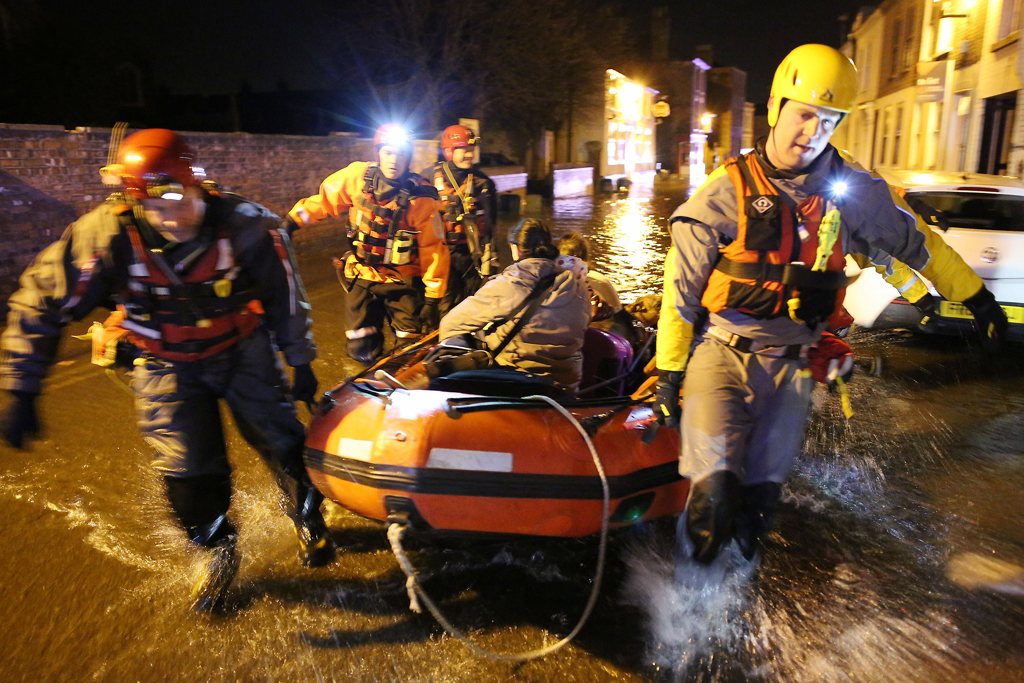Xaver storm hits Europe as tidal surge threatens UK - The World from PRX