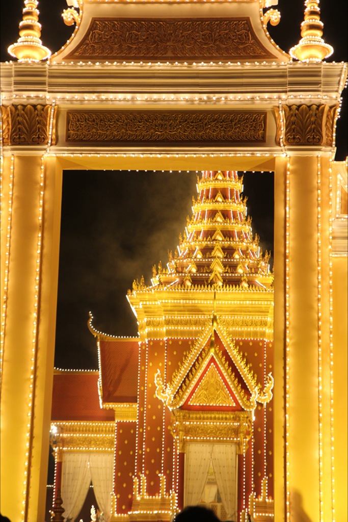 Cambodia sends off King Father Norodom Sihanouk in fiery ceremony - The ...
