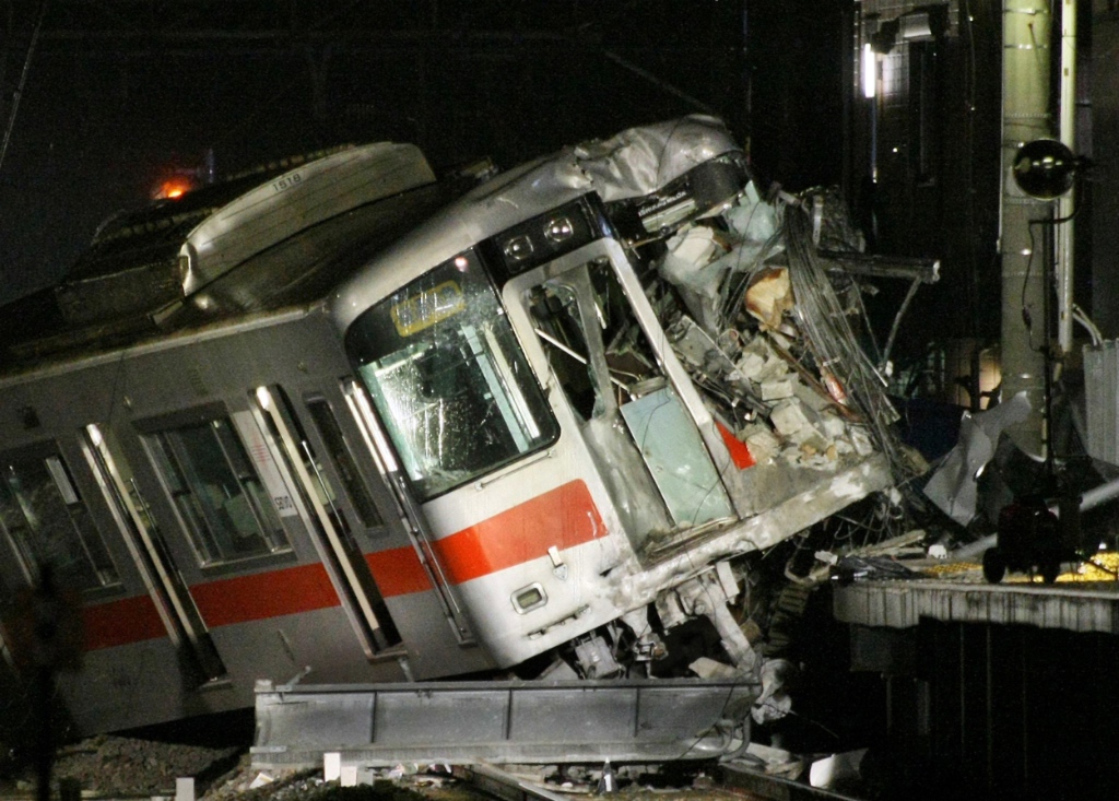 Japan passenger train collision injures at least 15 (VIDEO) - The World ...