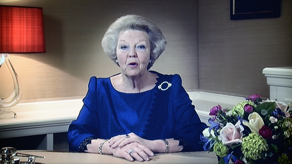Dutch Queen Beatrix announces abdication - The World from PRX