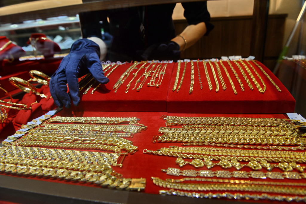 Gold formed by dead star collision: Study (VIDEO) - The World from PRX