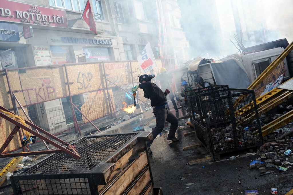 Taksim Square cleared by Turkish riot police as Erdogan prepares to ...