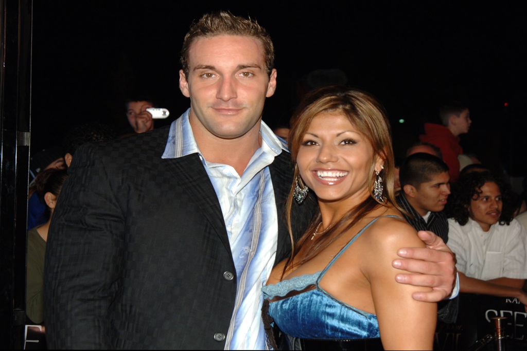 Wrestler Chris Masters saves mom from burning home - The World from PRX