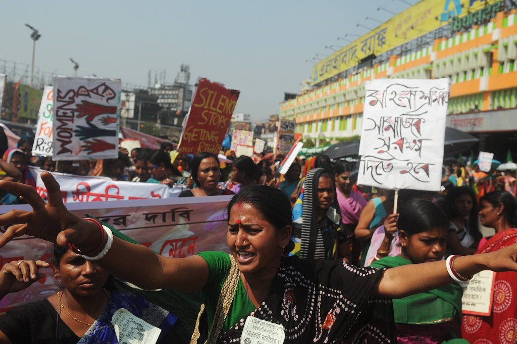 Indian women strip in protest against land acquisition - The World from PRX