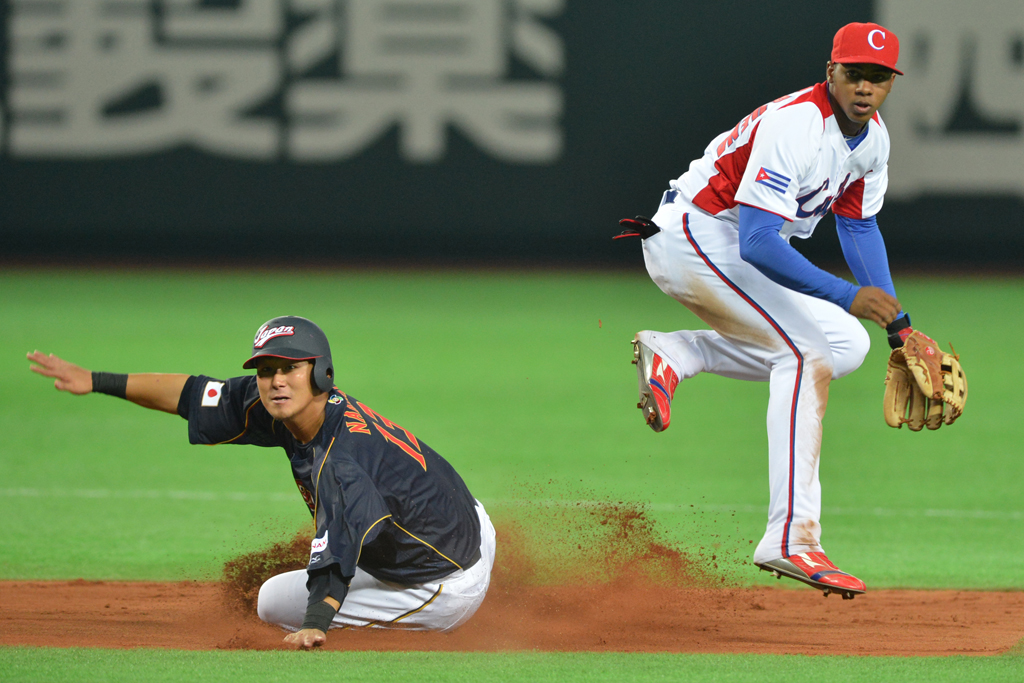 Conrado (Connie) Marrero, world's oldest baseball major-leaguer, turns ...