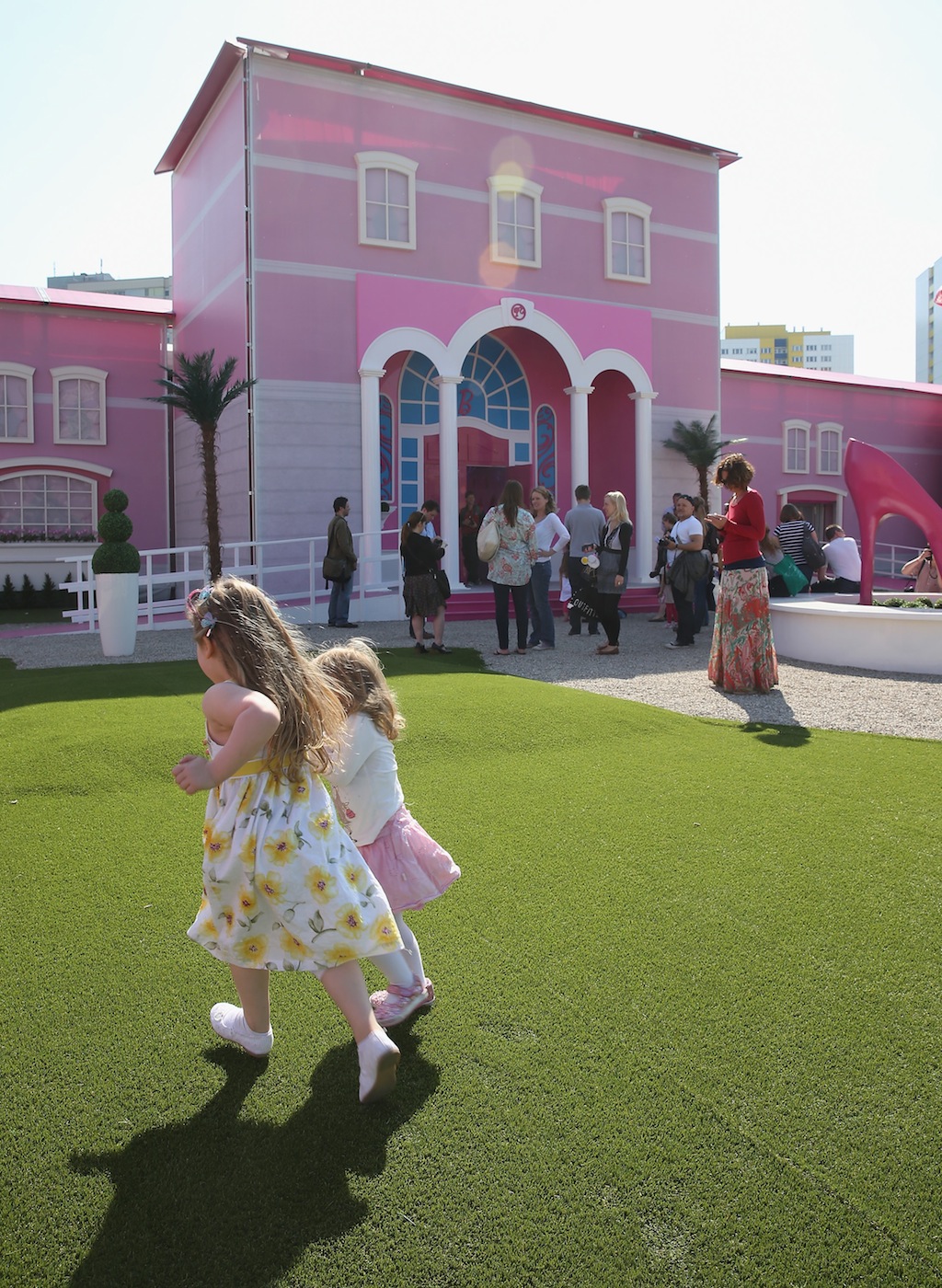Life-size Barbie Dreamhouse opens in Berlin (PHOTOS) - The World from PRX