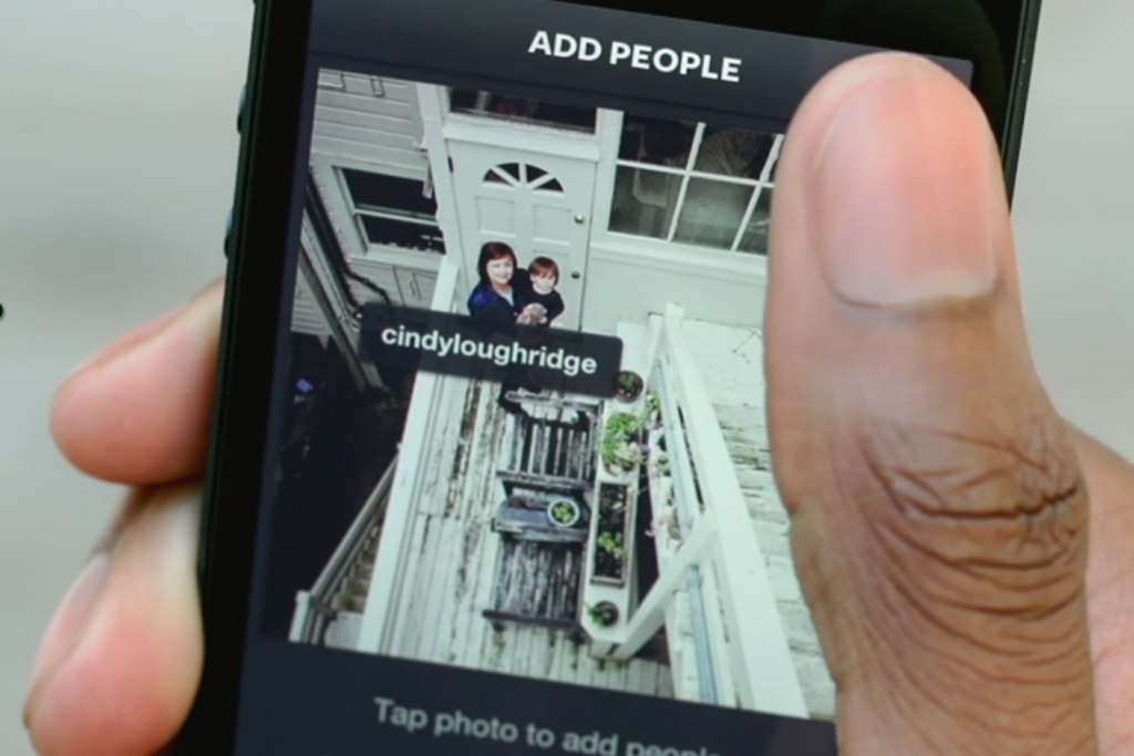 Instagram adds tagging to photos (VIDEO) - The World from PRX