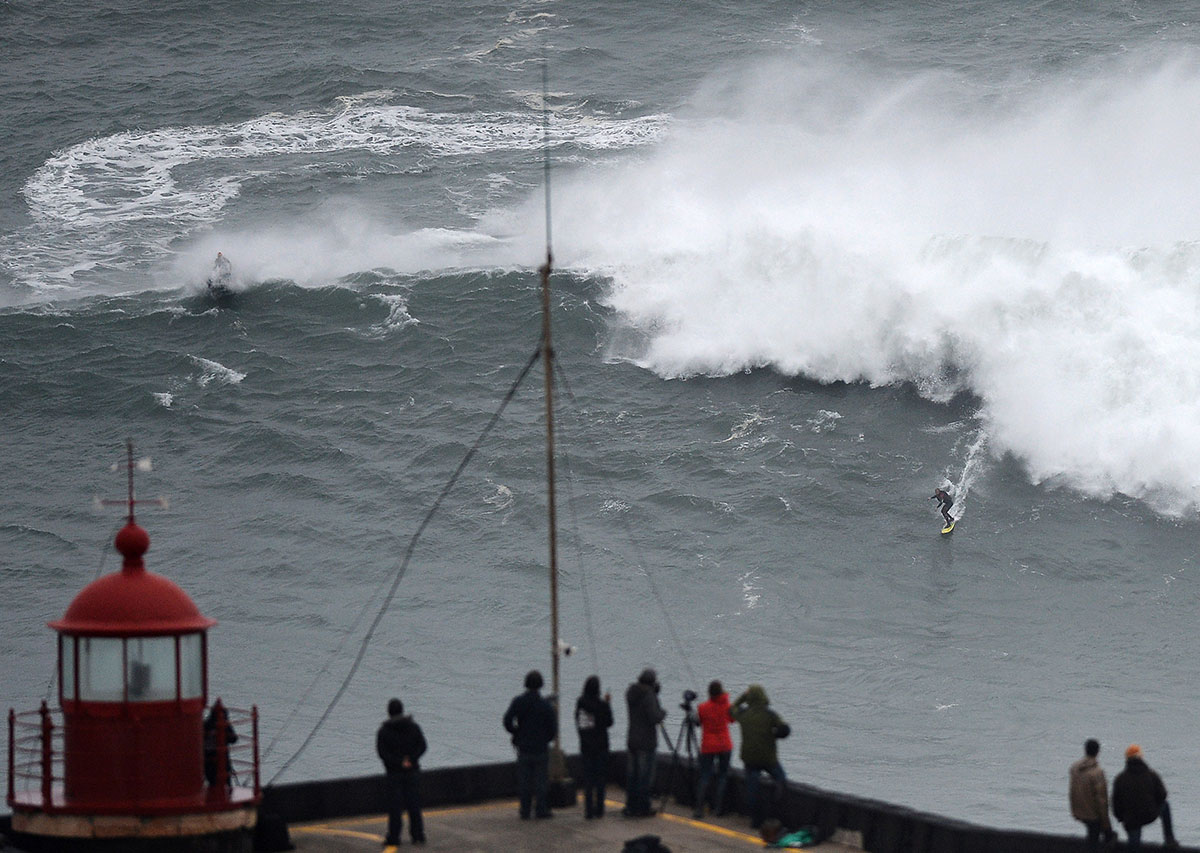 Brazilian surfer rides record wave in Portugal - The World from PRX