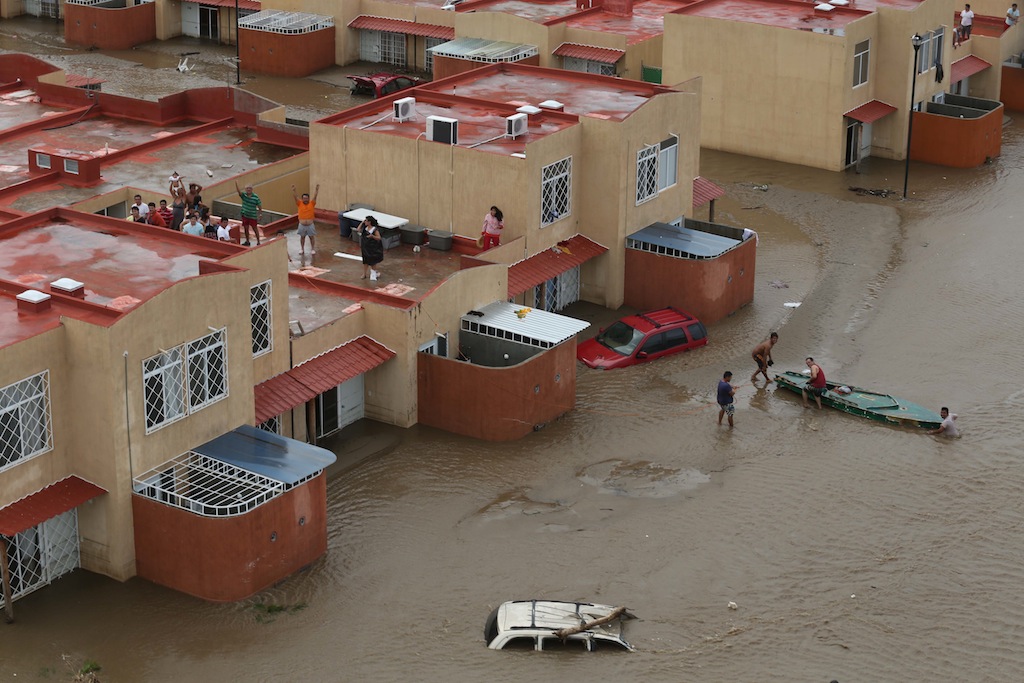 Mexico storms kill at least 80, leave thousands stranded (PHOTOS) - The ...