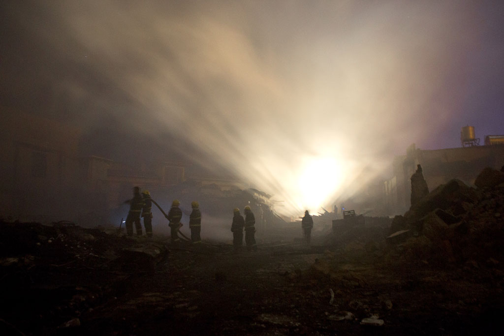 Shangri-la fire destroys 100 buildings in ancient Tibetan village - The ...