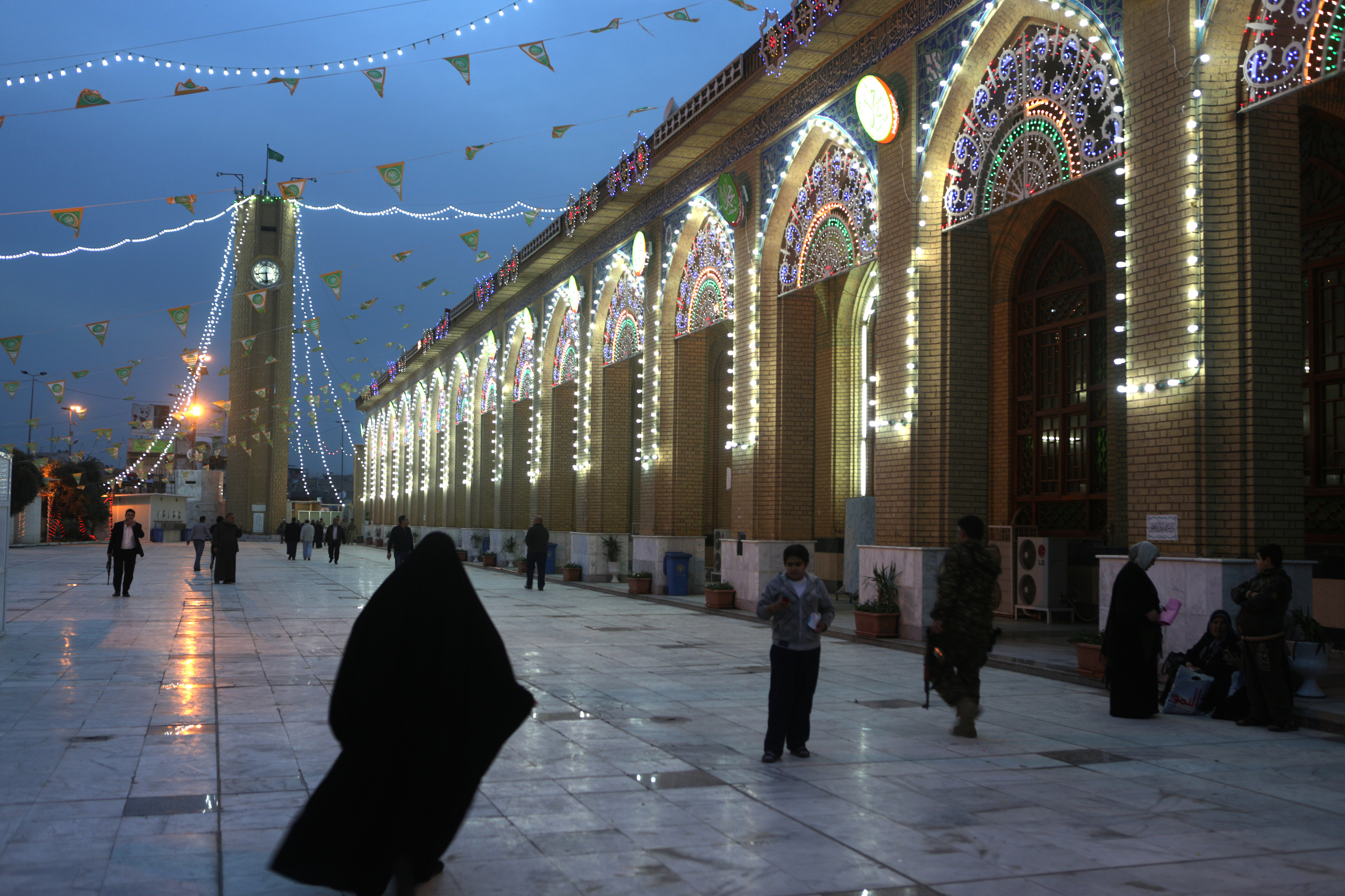 The wider struggle for Iraq is playing out in Baghdad's neighborhoods ...