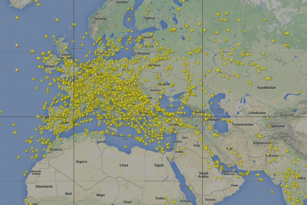 These radar maps show how airlines feel about Ukrainian airspace right ...