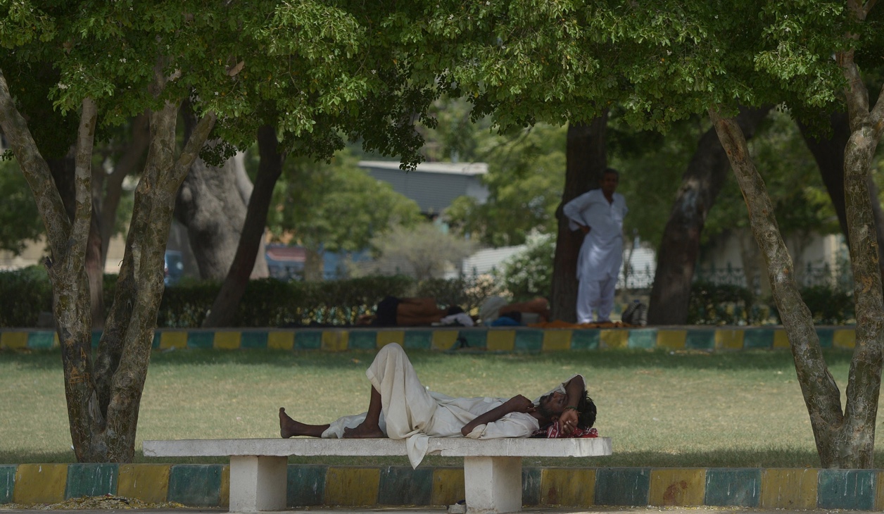 Heat wave after heat wave is devastating South Asia - The World from PRX