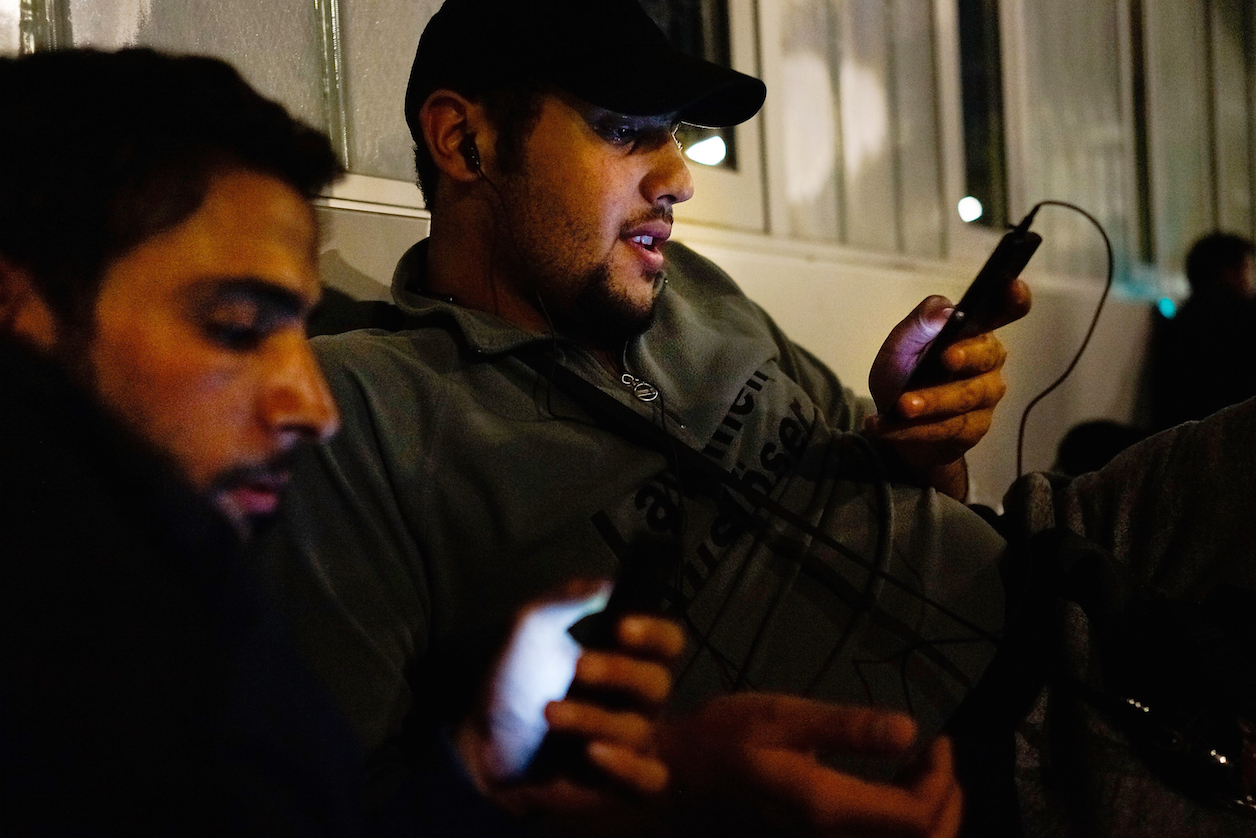 The internet is crucial for refugee journeys — and for the smugglers ...