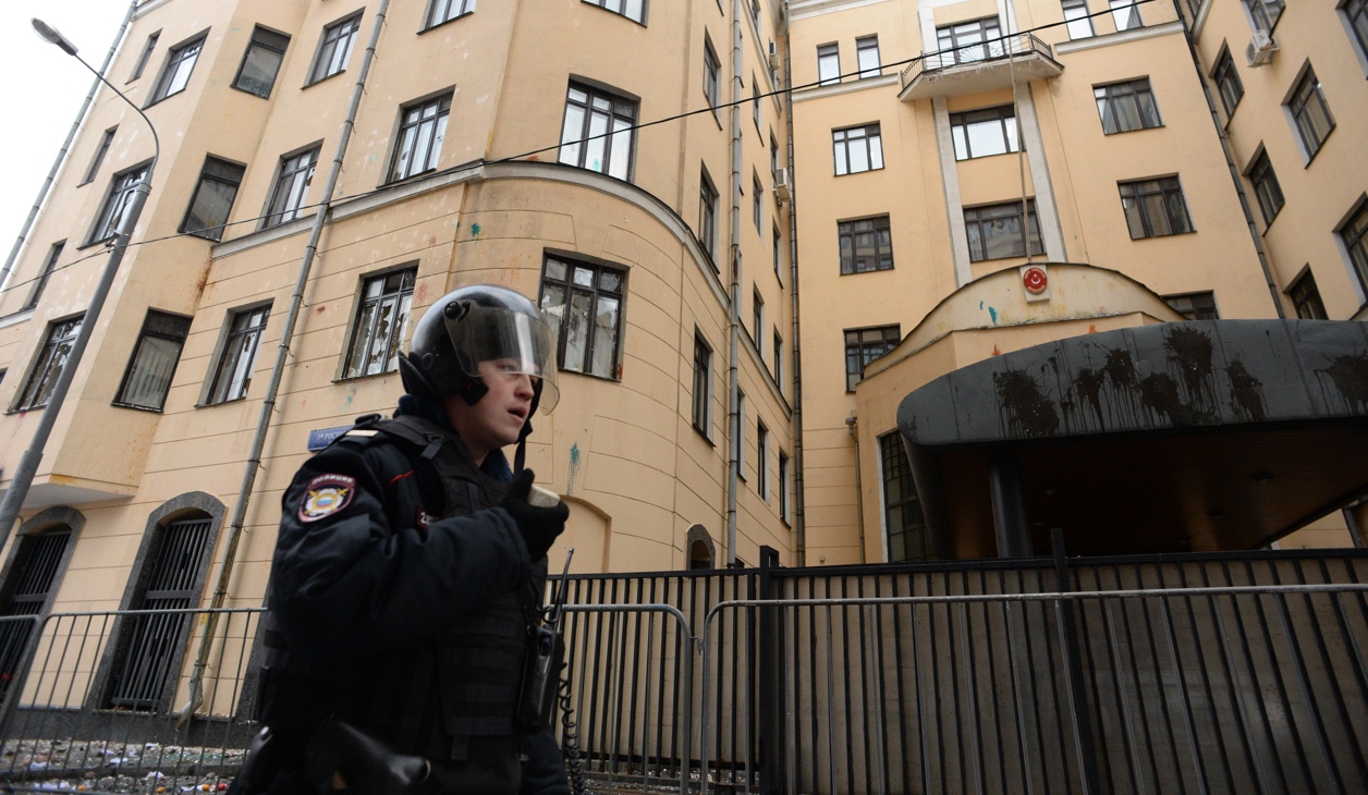 The Cold War analogies are back. Again - The World from PRX