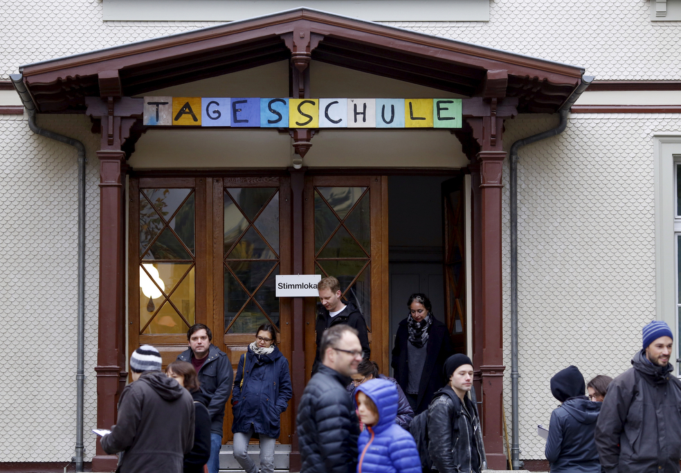 Muslim students at a Swiss school don't have to shake hands with female ...