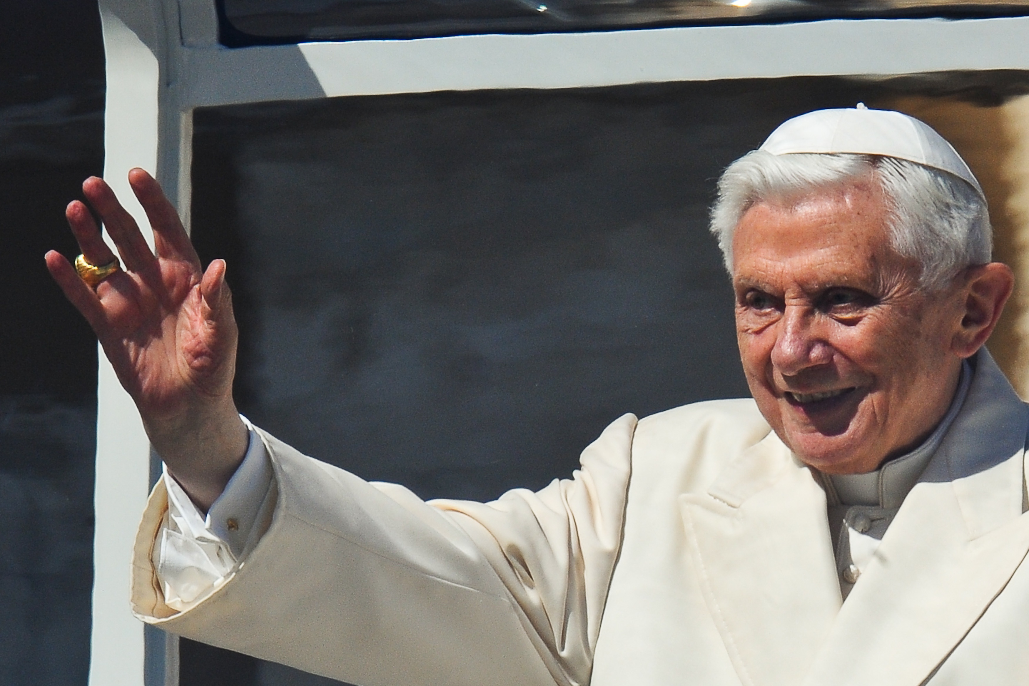 Pope changes conclave law - The World from PRX