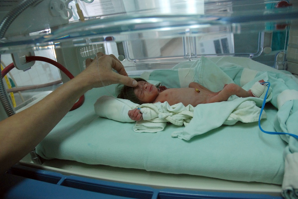 Doctors: cut rates of preterm birth with five steps - The World from PRX
