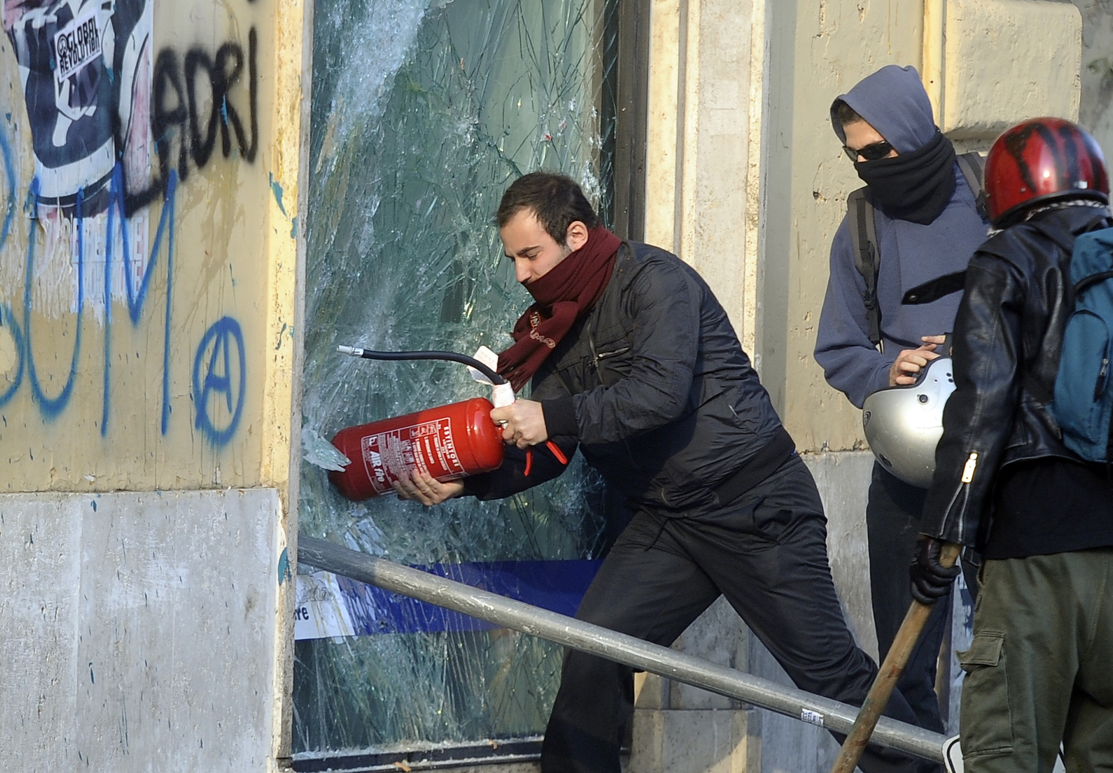 Protests turn violent in Rome - The World from PRX