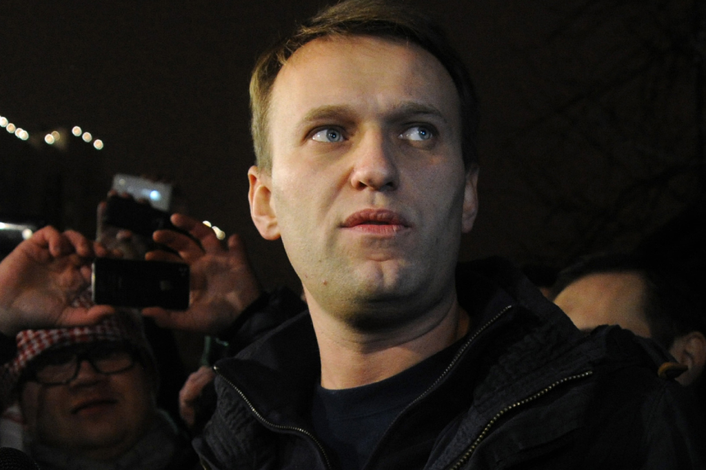 Russian protest leaders Alexei Navalny and Ilya Yashin freed from ...