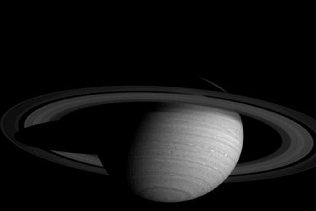 New Saturn film "Outer Space" made from Cassini and Voyager images ...