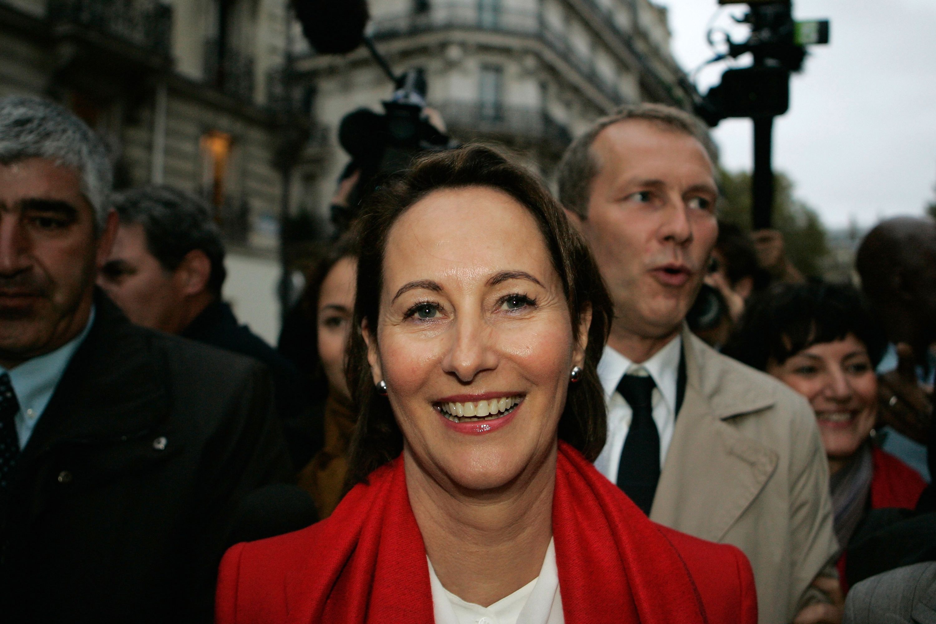 Segolene Royal to back former partner in bid to beat Nicolas Sarkozy ...