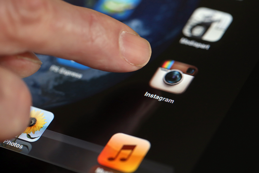 How mobile technology is revolutionizing in-store shopping - The World ...