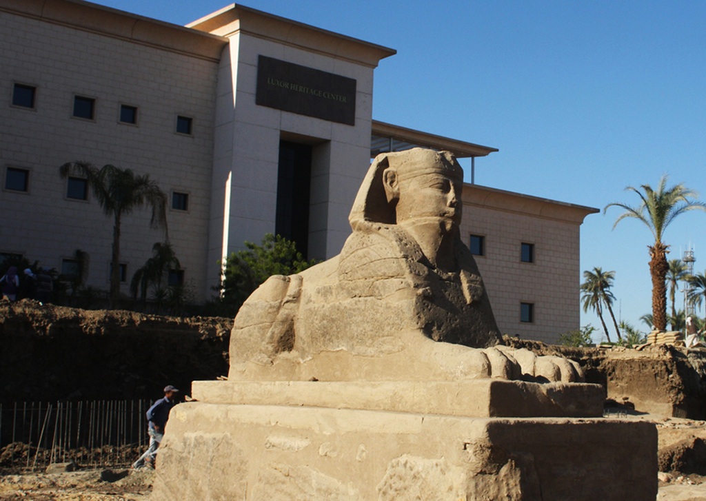 2,000-year-old sphinx found in Rome - The World from PRX