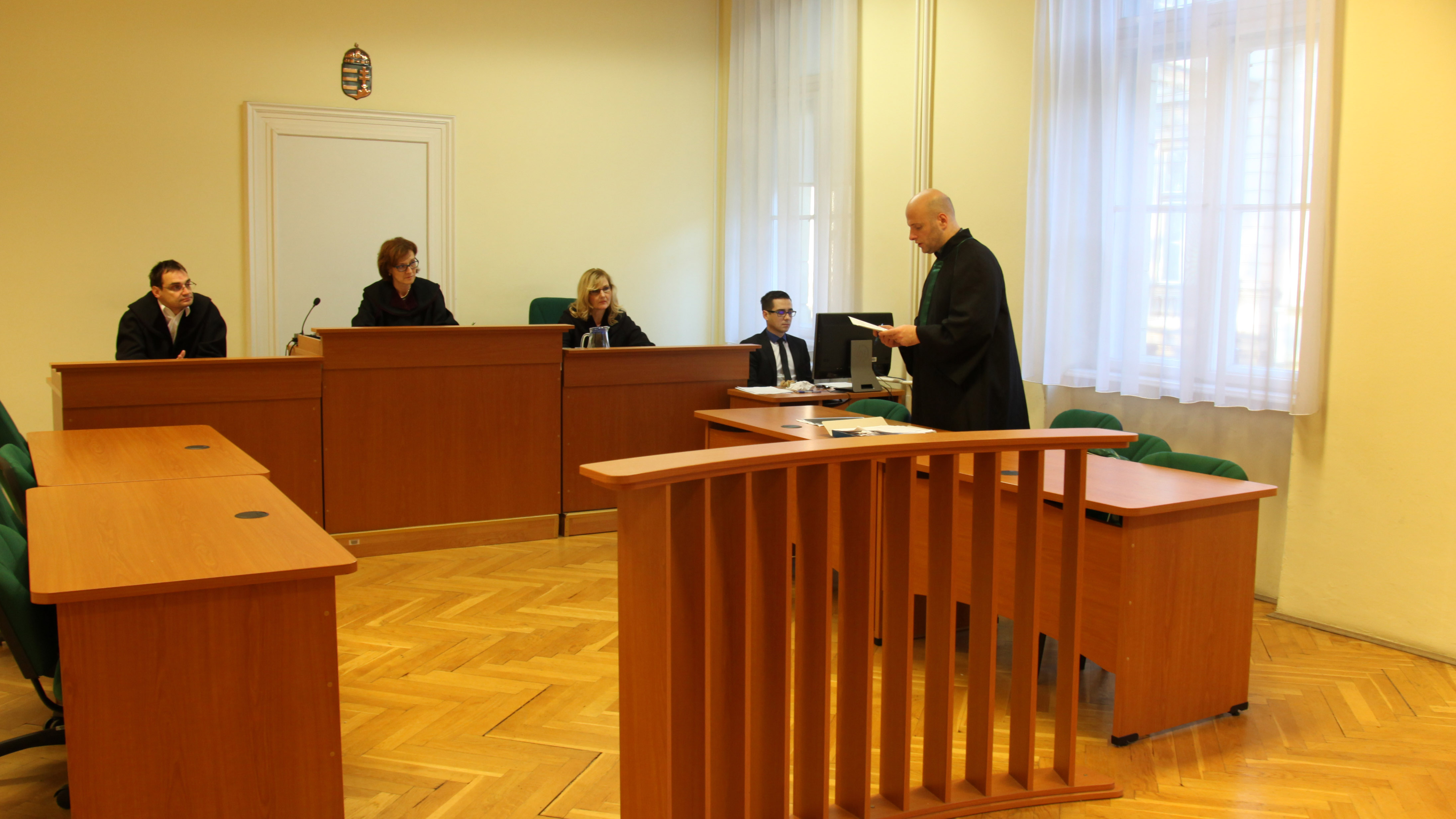 Hungary is putting hundreds of migrants on trial ... for crossing the ...