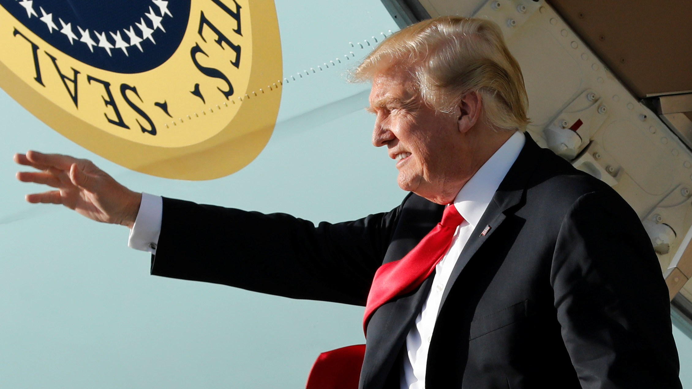 Trump says DACA deal for young immigrants is off - The World from PRX