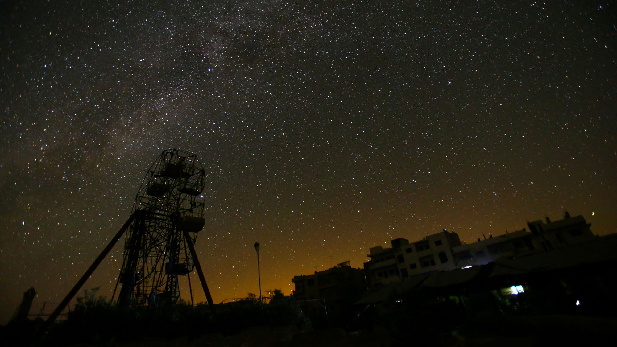 Starry nights and empty streets in Idlib: PHOTOS - The World from PRX