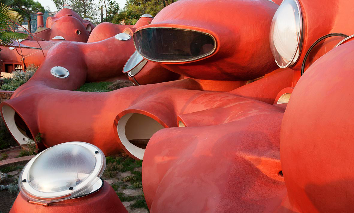 This Insane House Is Like a Submarine On Land - The World from PRX