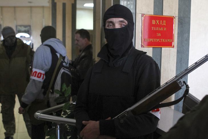 Tensions are high in eastern Ukraine as pro-Russian gunmen remain ...