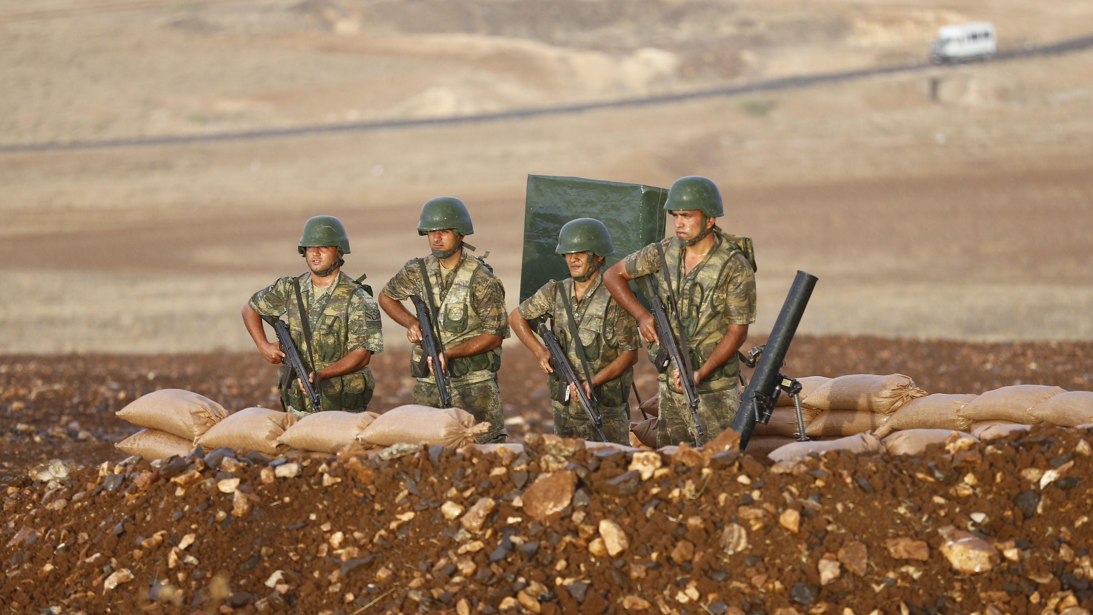 Turkey prepares to shift course and take military action against ISIS ...