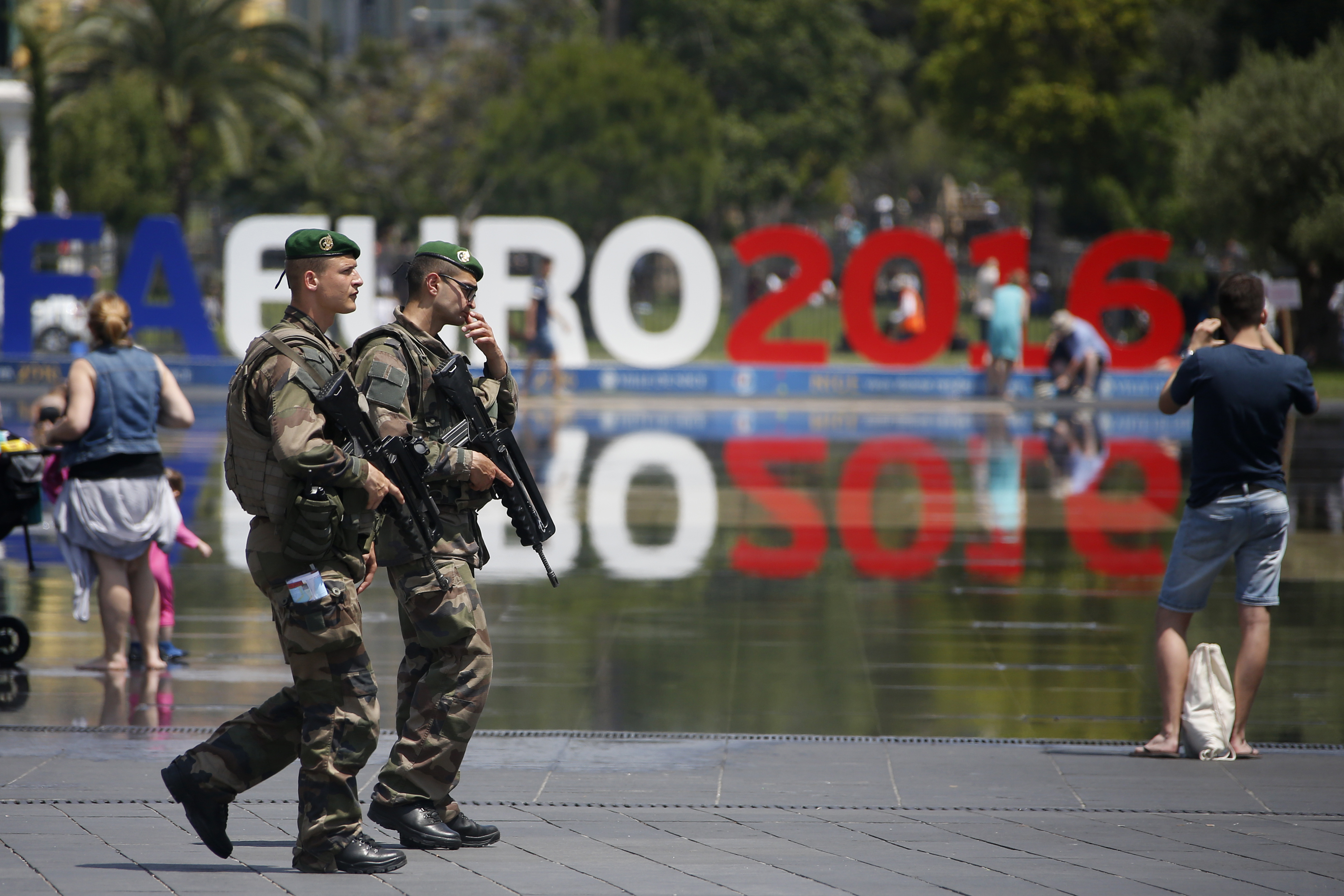 France will party under the watchful eyes of 90,000 security guards ...