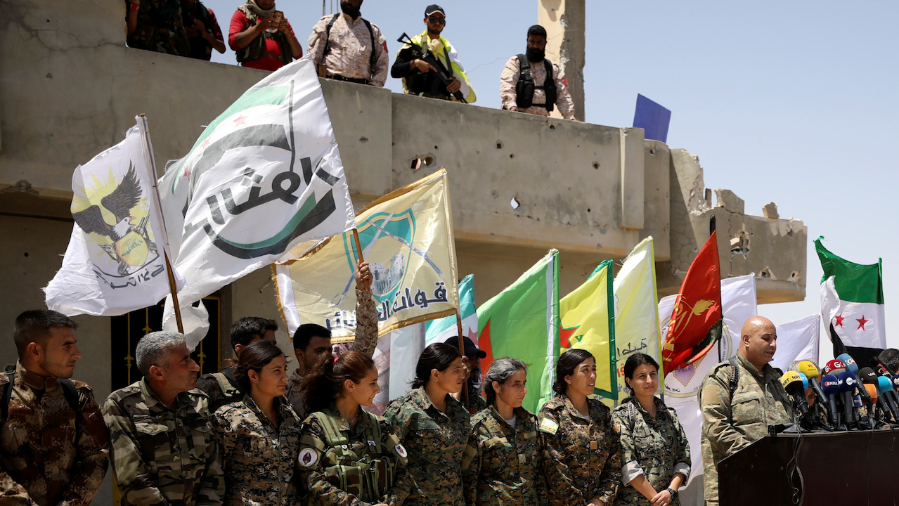 US-backed fighters move into ISIS stronghold Raqqa for the first time ...