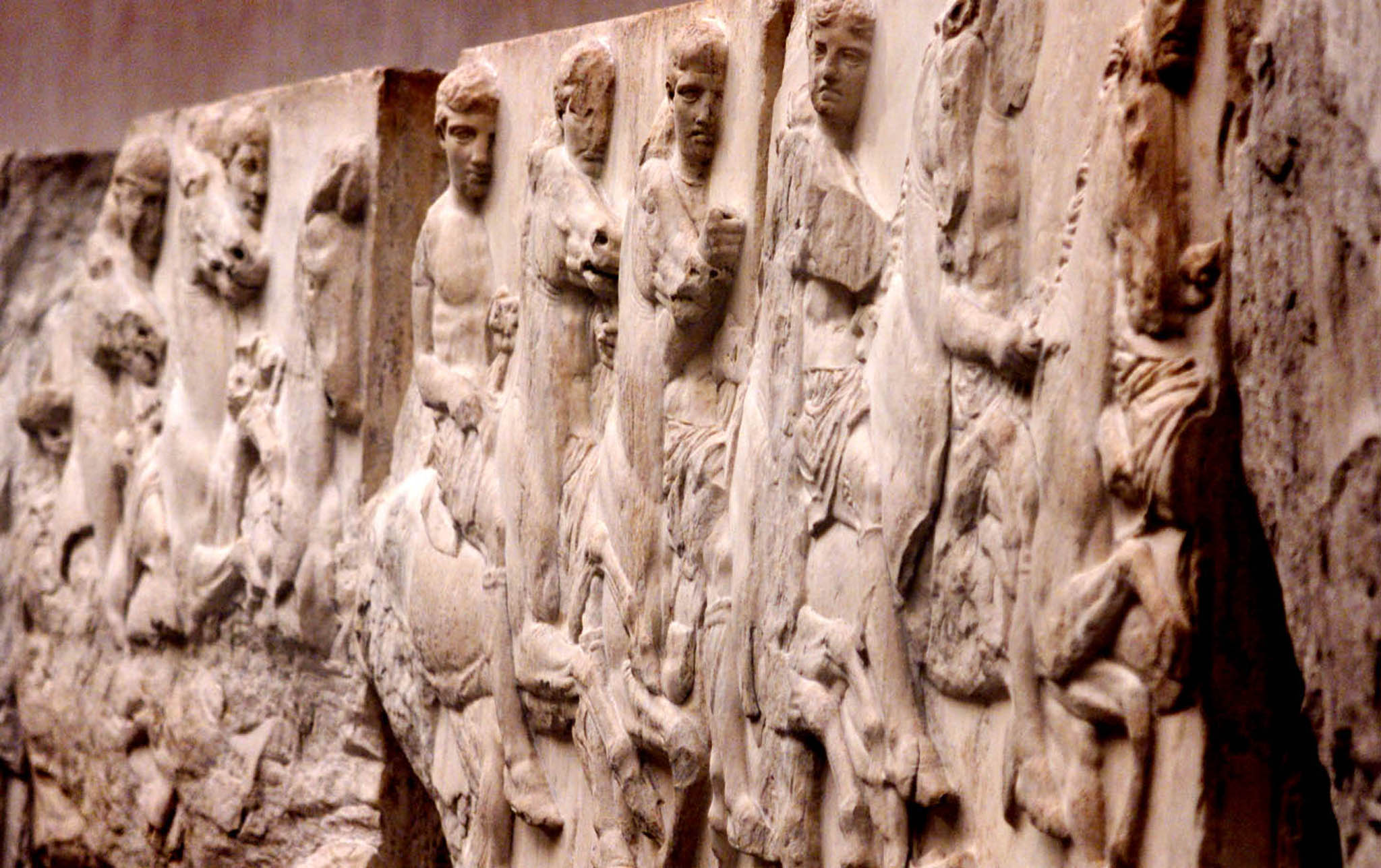 Greece wants its treasured Elgin Marbles back, but the law won't be on ...
