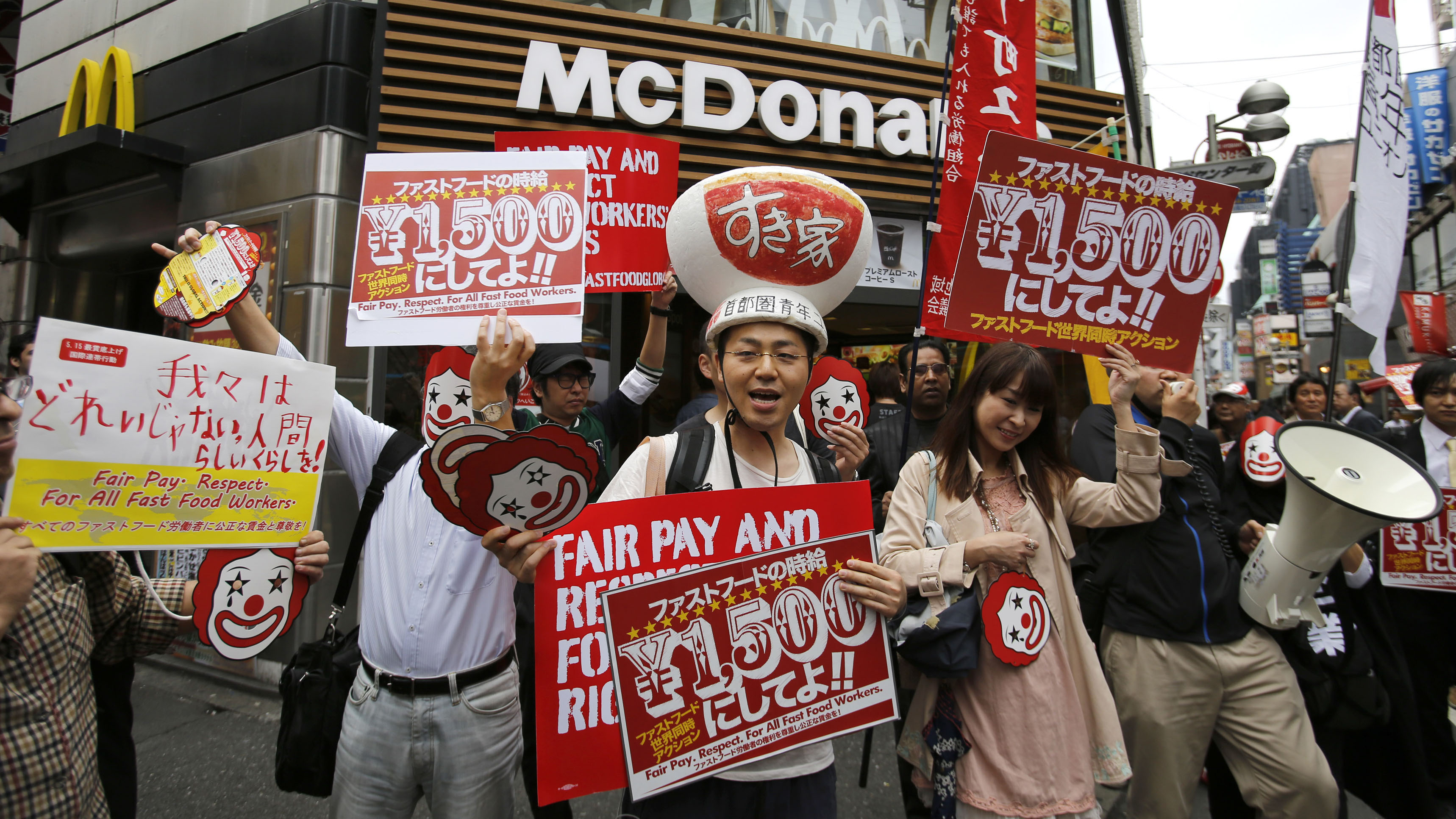 Fast-food workers around the world stage protests over low wages - The ...
