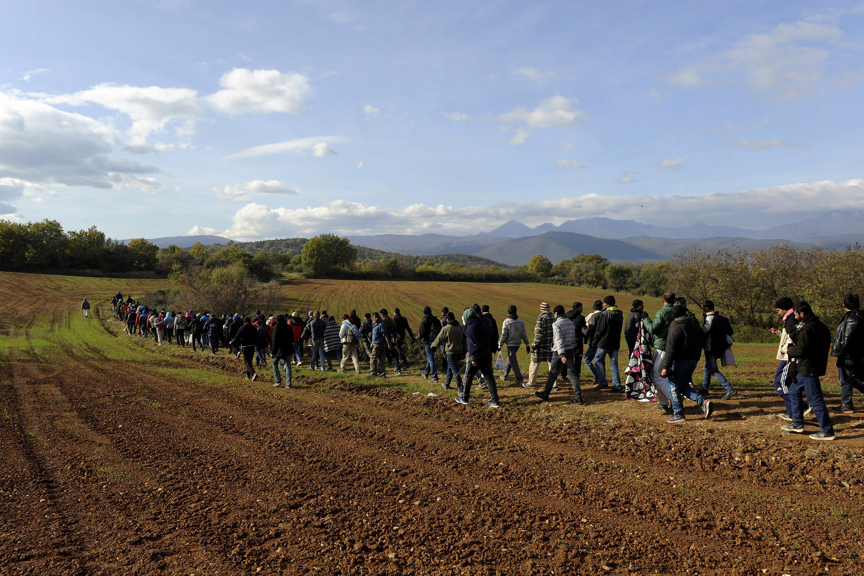 Texas files suit to stop Syrian refugees being resettled in the state ...