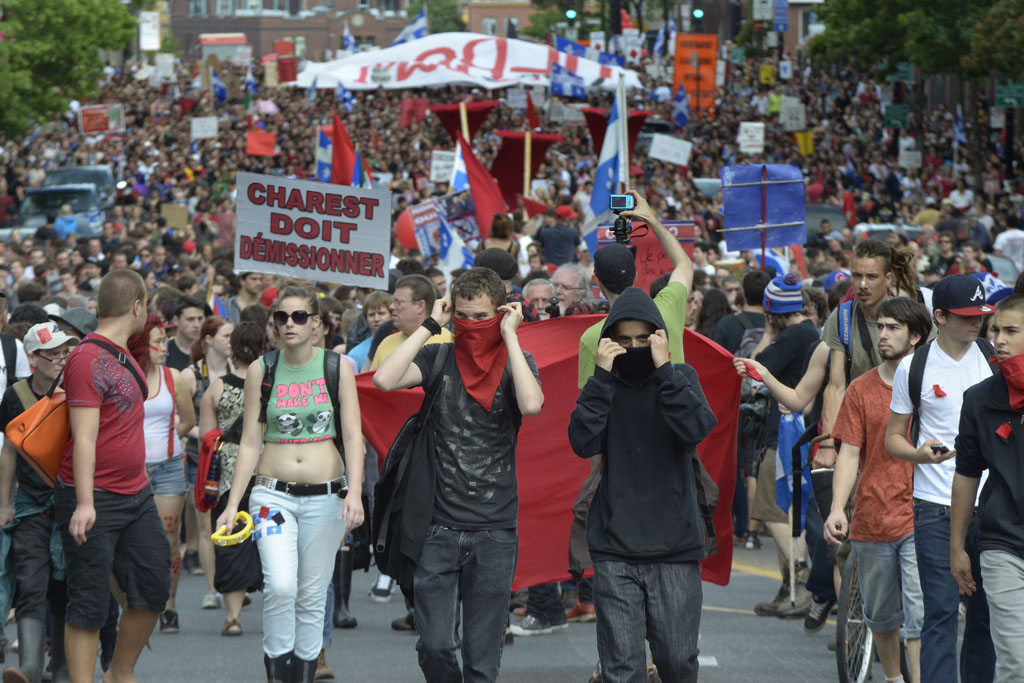 Quebec student protest shows no signs of slowing, 500 arrested - The ...