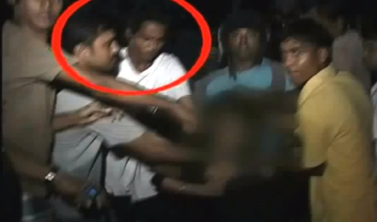 India: Viral video of mob molesting young girl sparks outrage (VIDEO ...