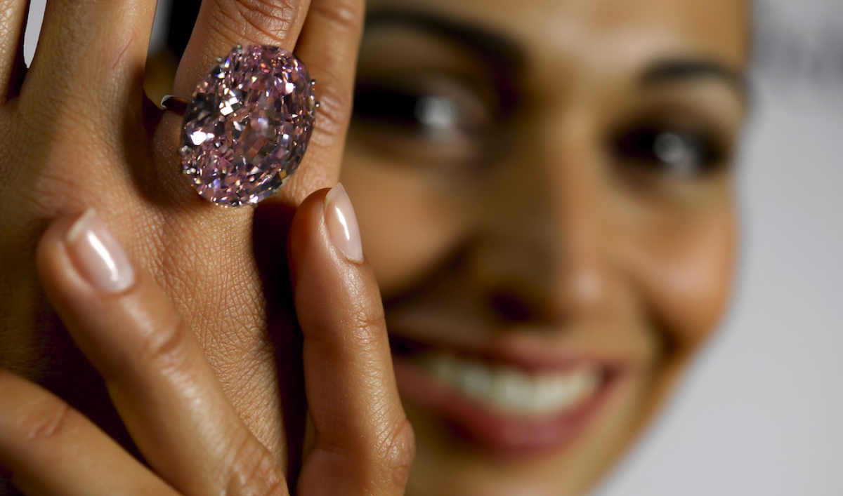 Sotheby's to auction record $60 million 'flawless' pink diamond | The ...