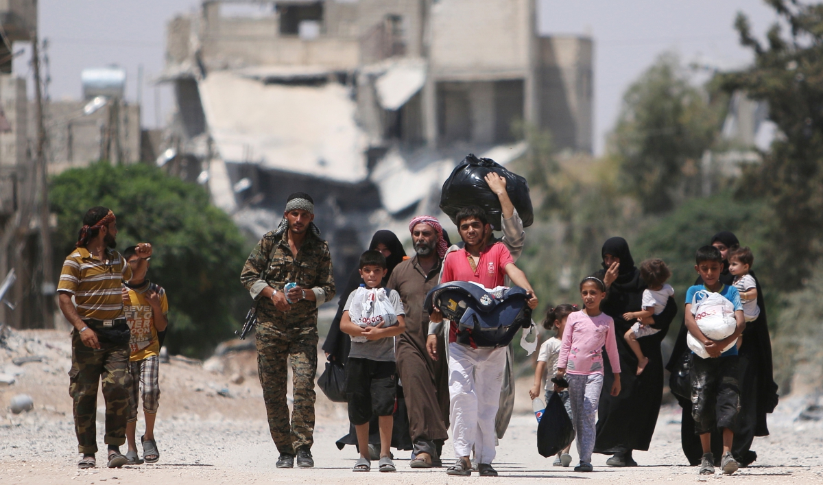 ISIS uses 2,000 civilians from northern Syria as 'human shields' | The ...