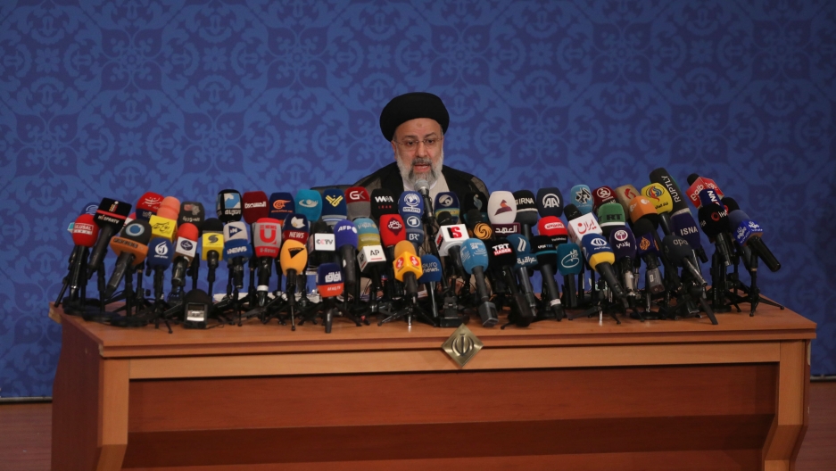 FARK.com: (11534194) Photoshop this Iranian leader and his microphones